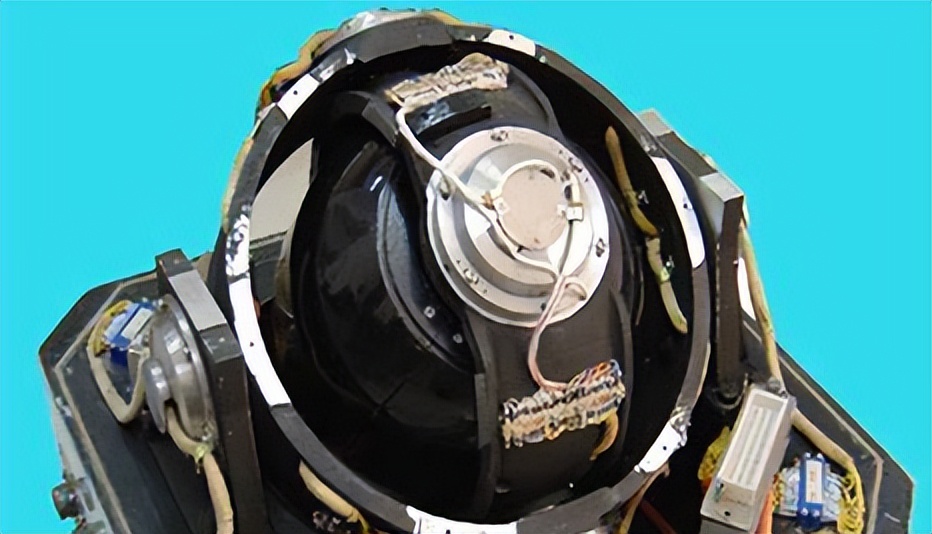 Aircraft inertial navigation system: high precision, fast response ...