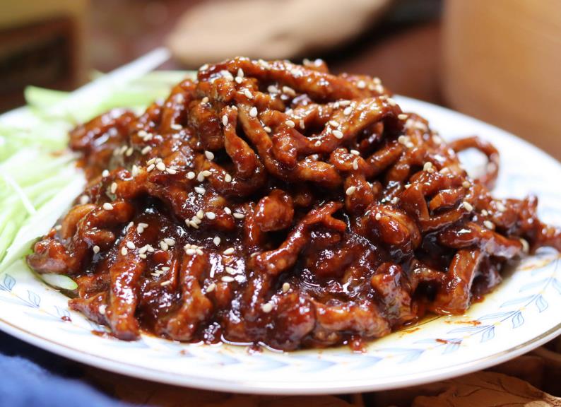Shredded Pork with Beijing Sauce, which you can learn easily, is simple ...