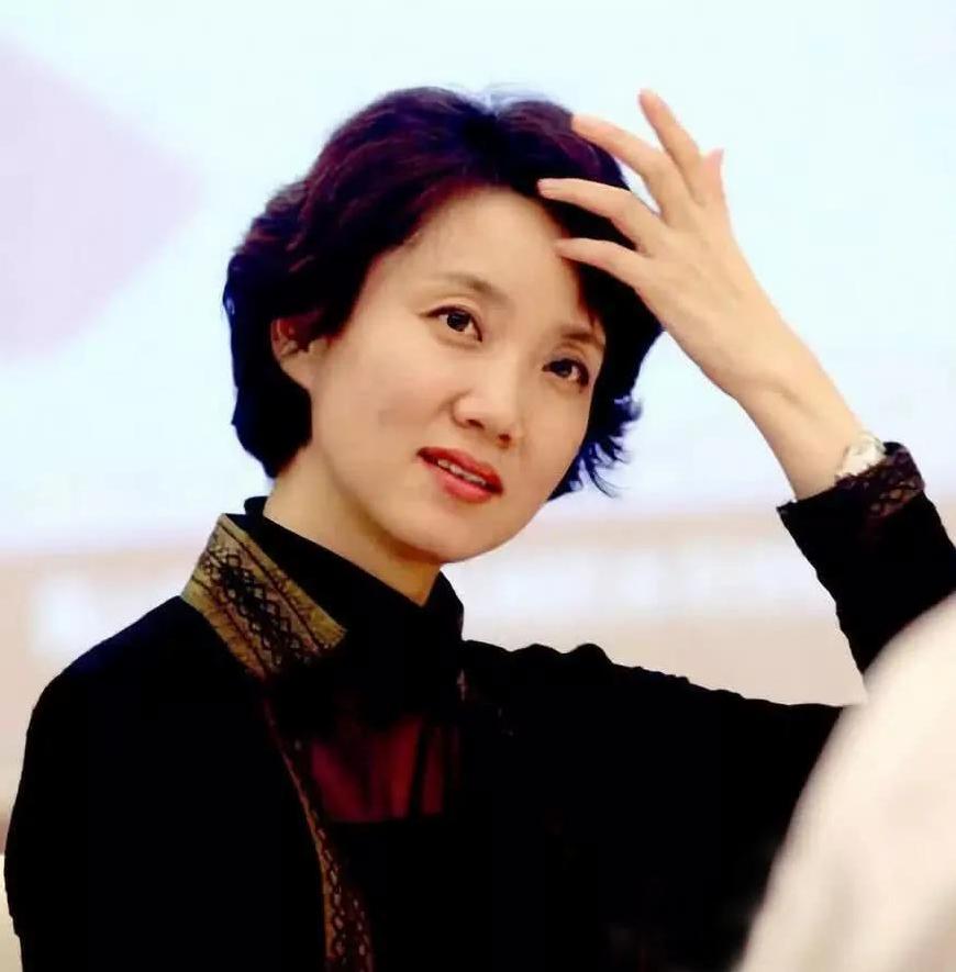 "CCTV anchor" Li Xiuping: 26 years of work with zero mistakes, 60 years ...