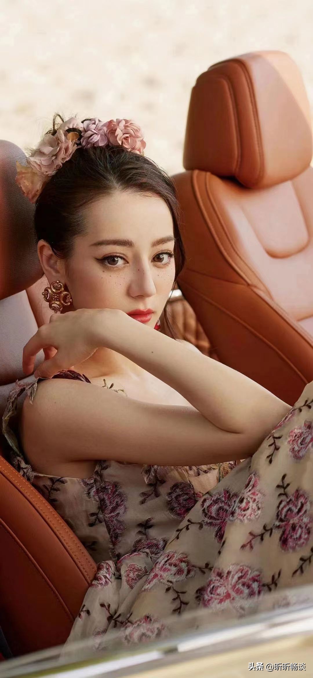 How did Yang Mi become the top star in the Chinese entertainment ...