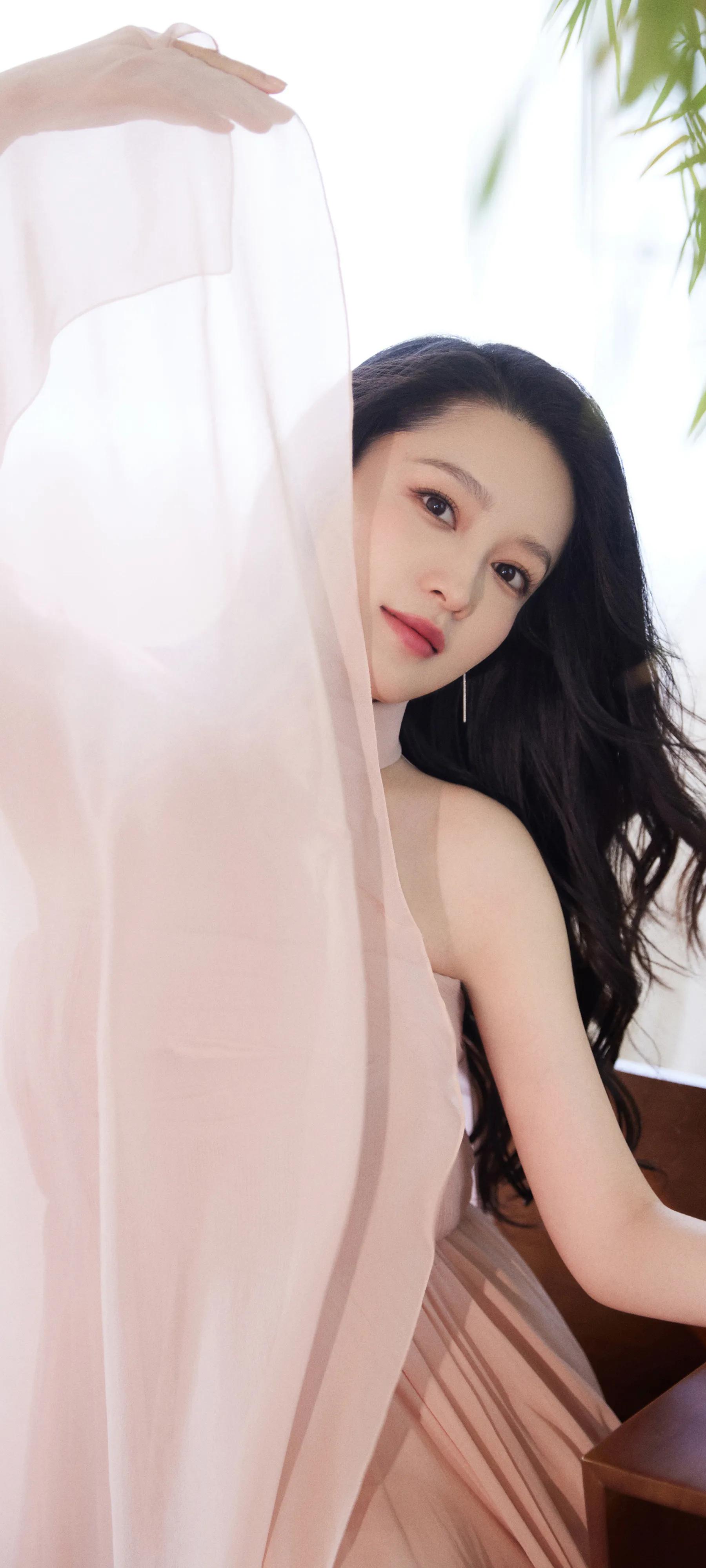 Li Qin - iNEWS