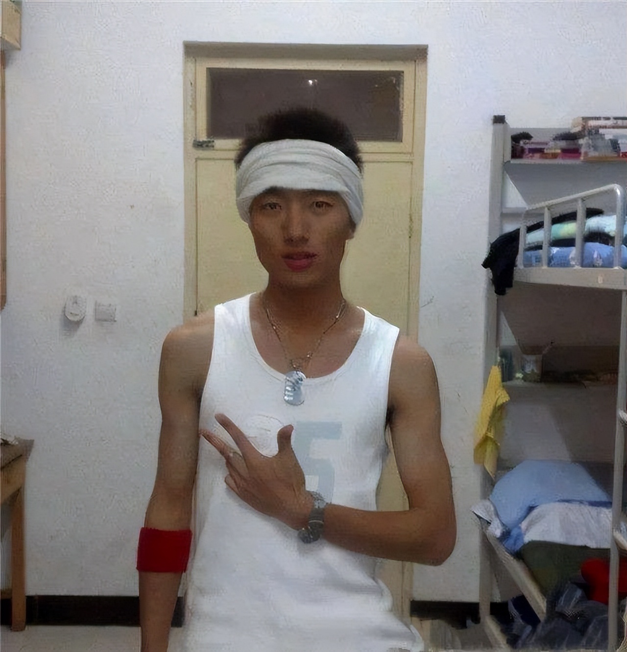 Li Qiming, who shouted "My father is Li Gang", was released from prison ...