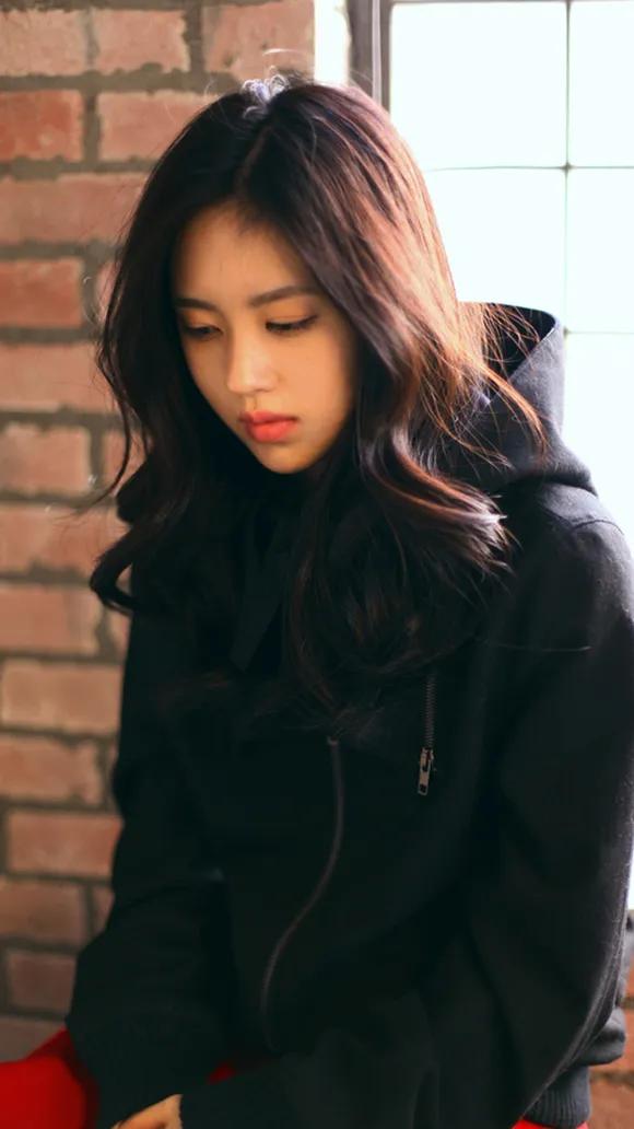 Yoon Sun Young's beautiful pictures - iNEWS