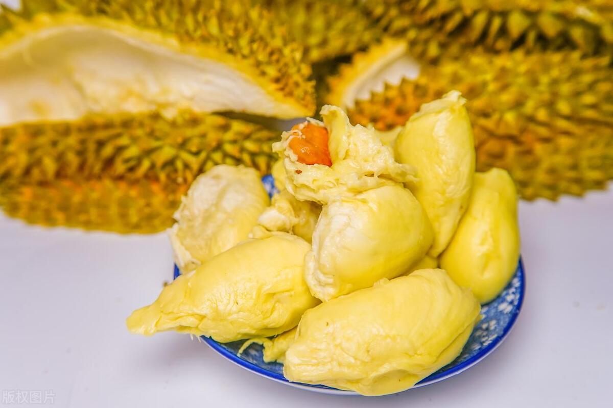 Durian season is hot! The most practical technique for picking durians ...