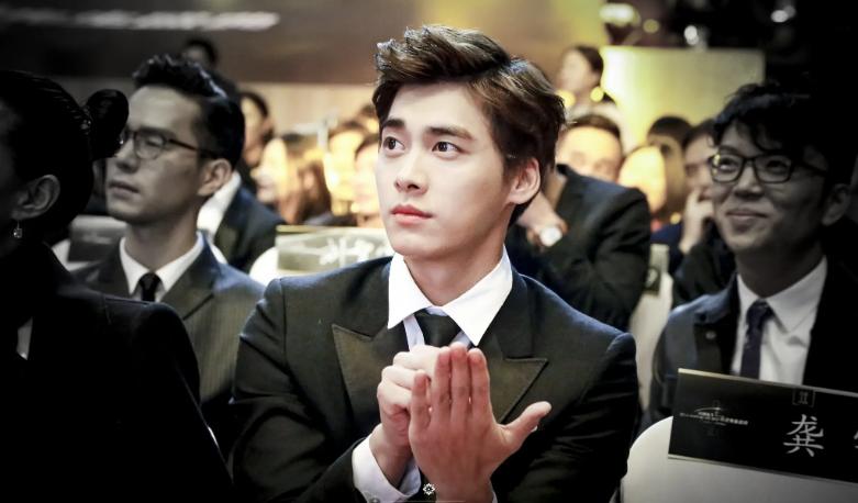 Is it still possible to get out of the loop?Li Yifeng was sued by the producer of "Mirror Twin ...
