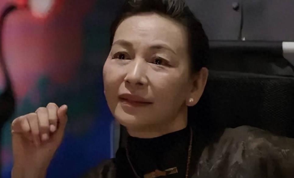 The "Queen of Movies" is willing to be a green leaf. The 58-year-old ...