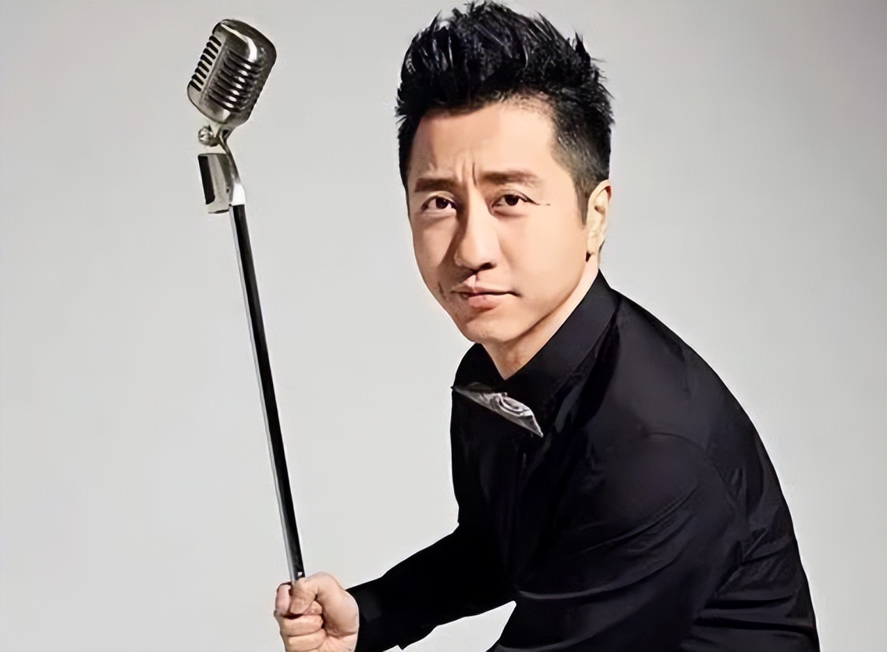 "The Voice of China" was broadcast last night, Emil Chow appeared on ...