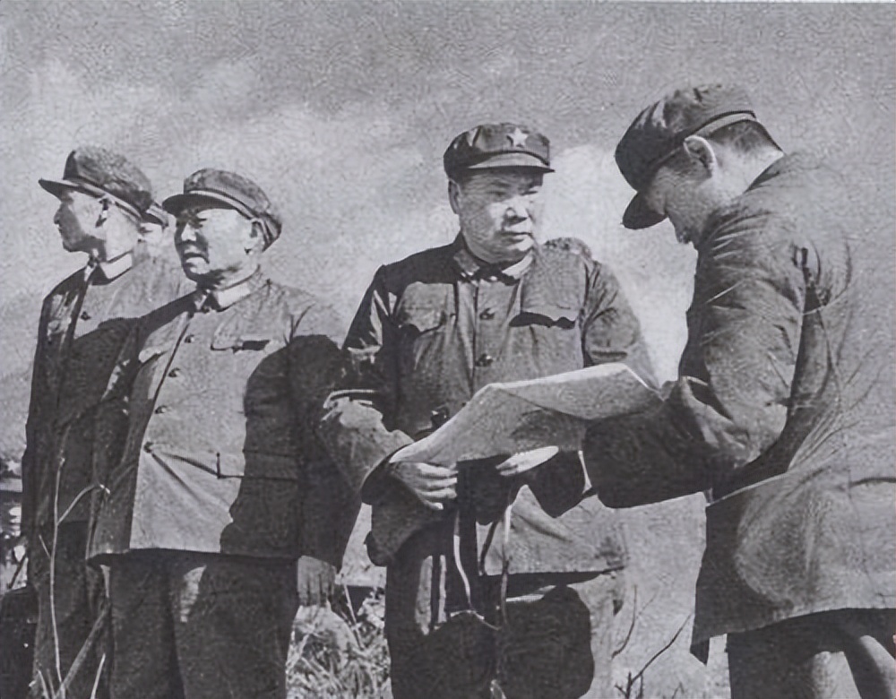 Yang Dezhi and Luo Ruiqing are both commanders of the Corps. Why were ...