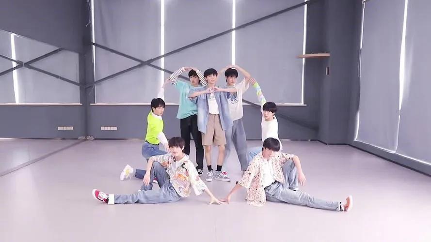 Times Fengjun Li Fei, wow haw wow Long Danni, Lehua Entertainment Du ...