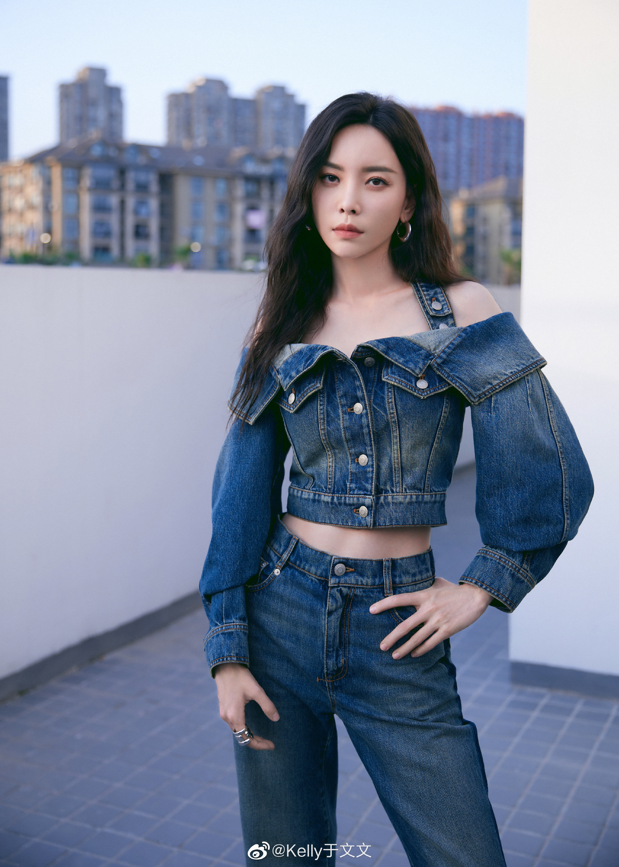 Yu Wenwen sings well, but I didn't expect her figure to be amazing - iMedia
