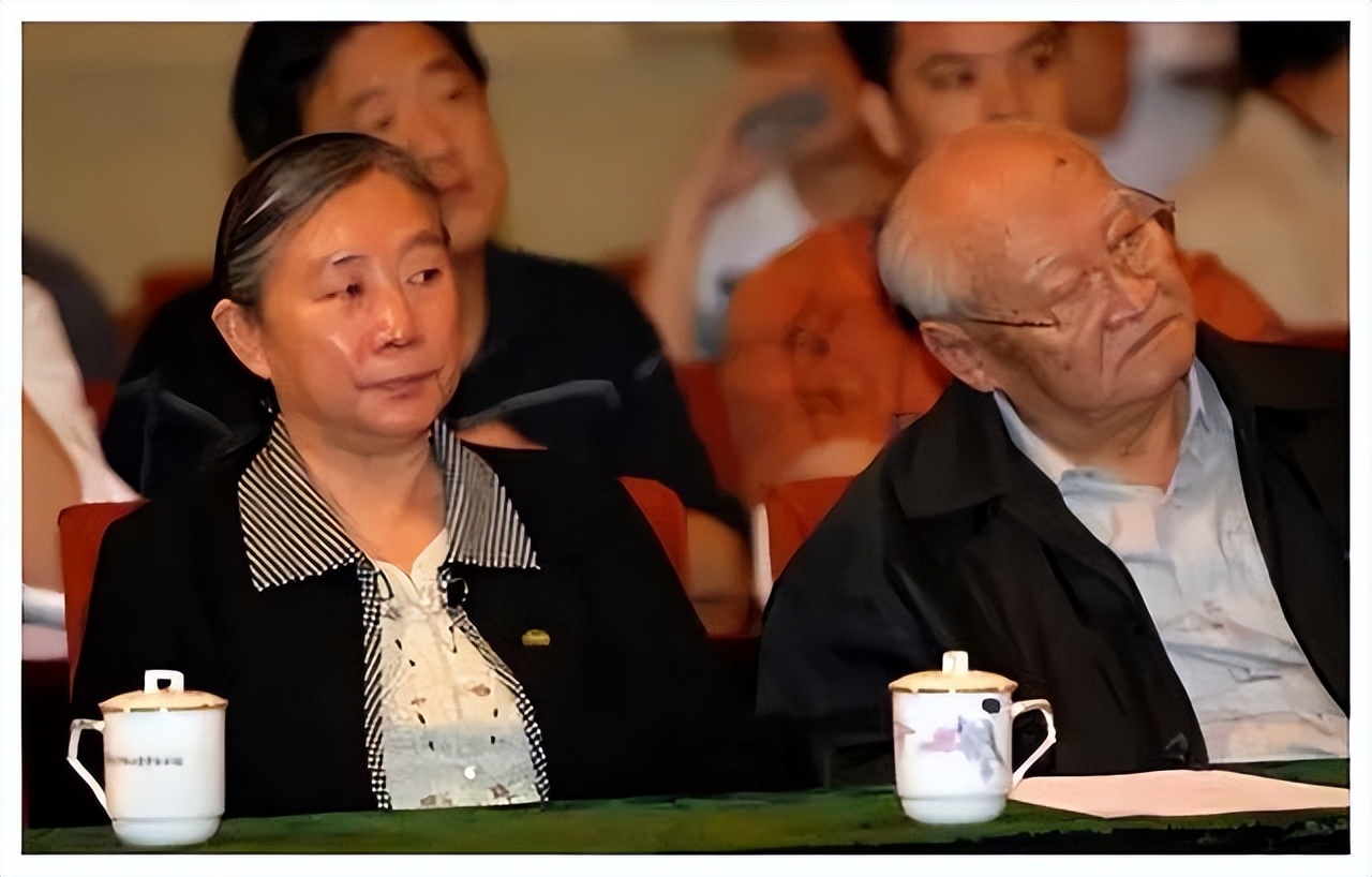 Zhang Qinglin: Lin Doudou's husband, Lin Biao's son-in-law, never left ...