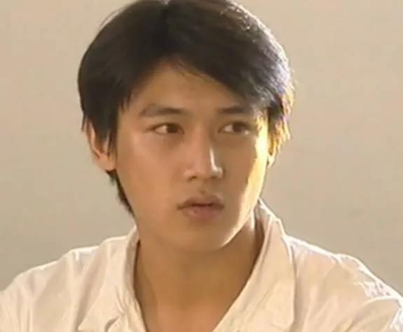 Lu Yi posted a family portrait! Bao Lei is really temperamental, the ...