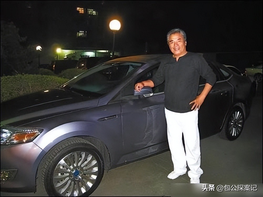 In real life, "Wei Xiaobao" Lei Hong had one wife and five concubines ...