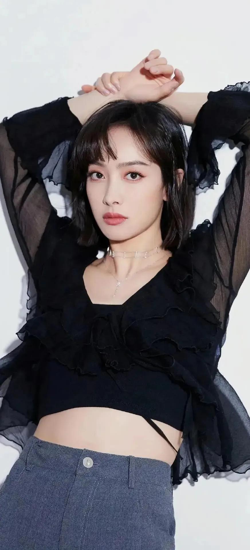 Song Qian's beautiful wallpaper - iMedia