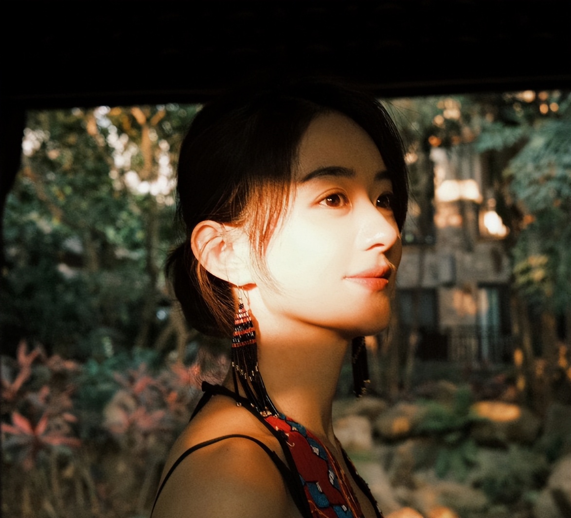 Zhao Liying and Zhou Fang played together again, and Ying Baomei in national costumes went crazy ...