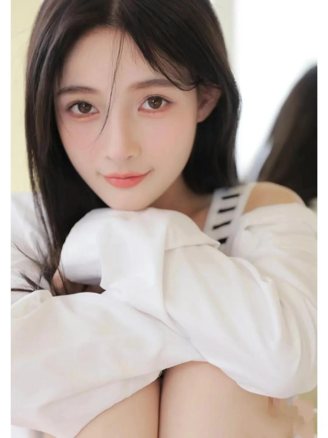 "Sweet Singer" Wang Xiaoxiao - iNEWS