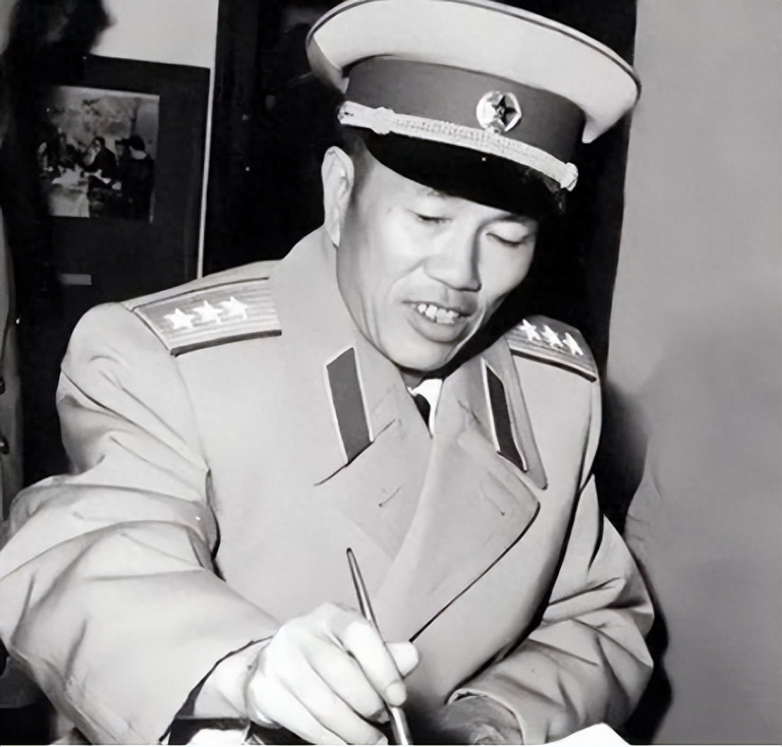 In 1962, when Deng Hua went to Beijing to attend a conference, which ...