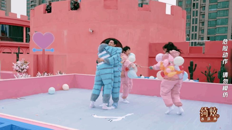 Wu Dajing and Wang Yanlin embraced harmoniously in "Pretty Battle", but ...