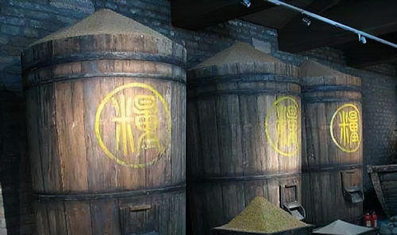 In 1971, a 1,300-year-old granary was discovered in Luoyang. The grains ...