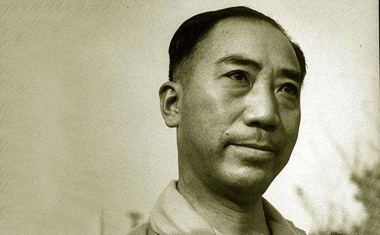 After being amnested in 1964, he quietly worshipped Dai Li, and when he ...