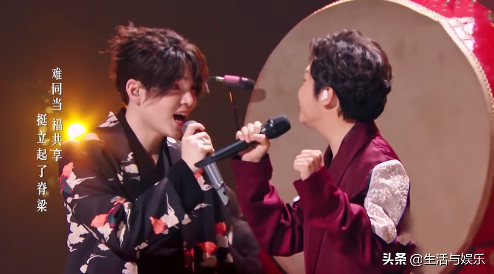 After watching "The Flash Band", I know how strong the good voice ...