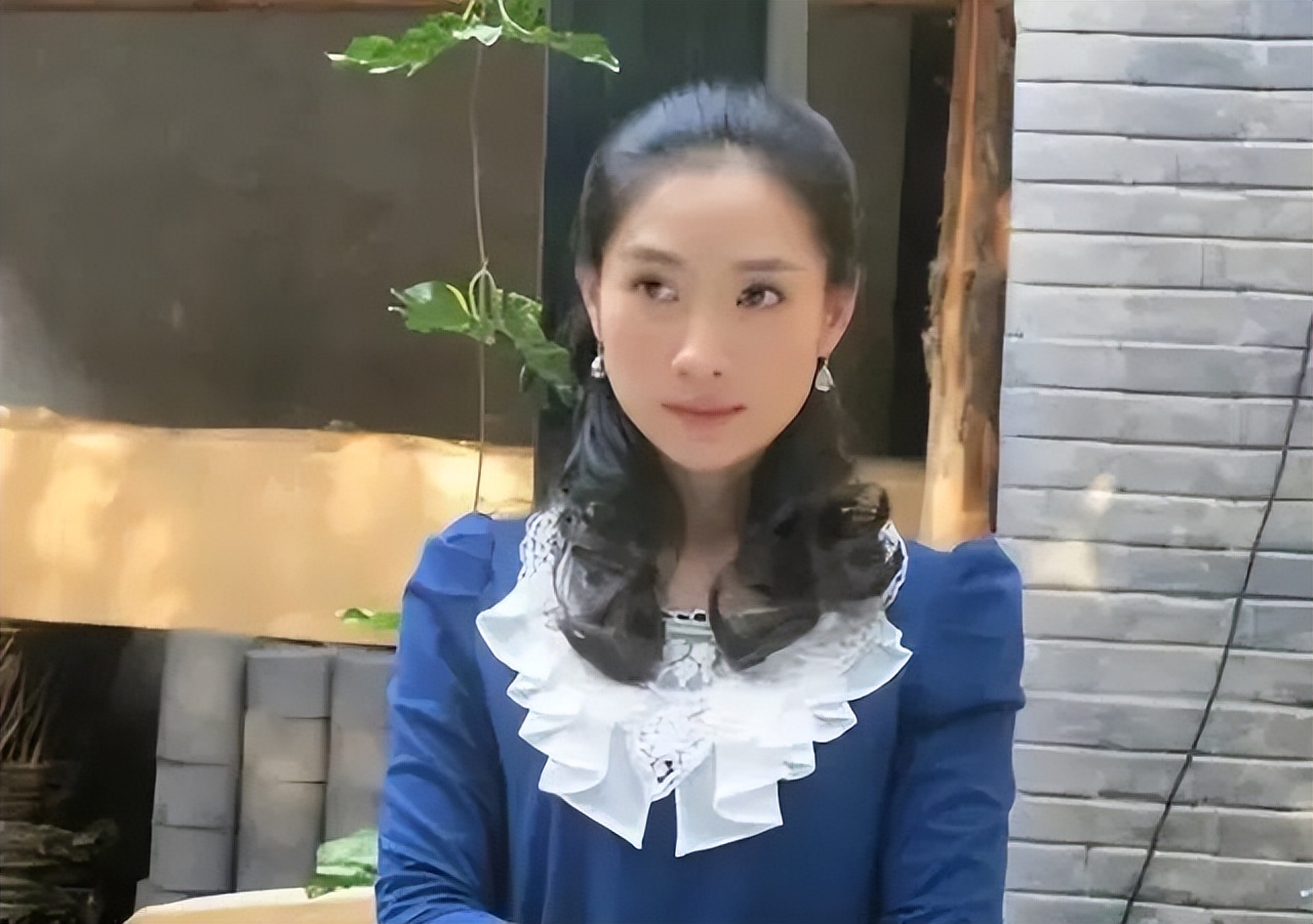 12 years ago, she became popular because of "The Legend of Zhen Huan ...