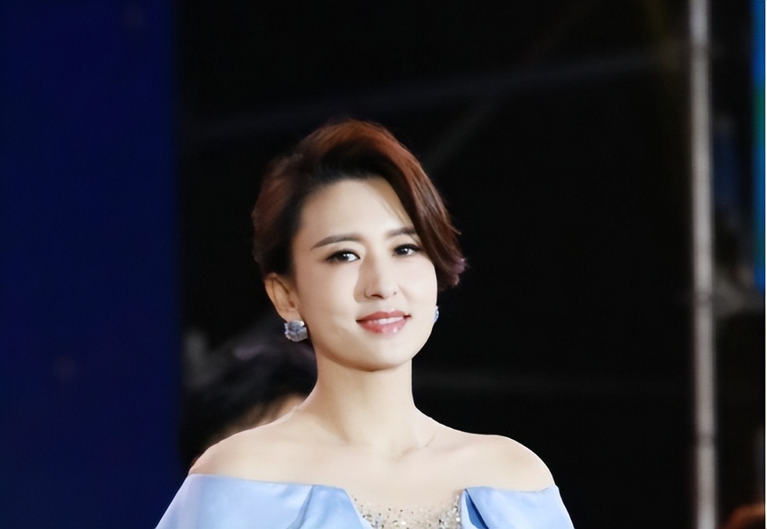 Zhang Lei's live broadcast popularity has increased greatly, and she ...