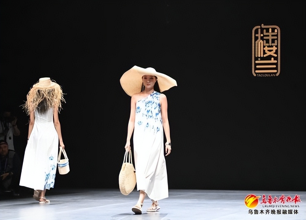 The cultural concept of "beauty and beauty" blends in Urumqi - iNEWS