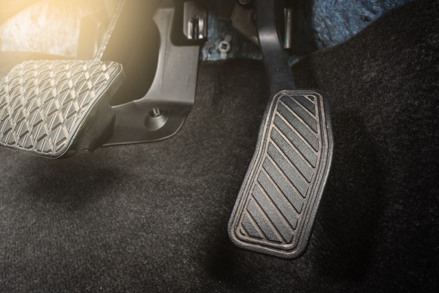 "Sudden Brake Tips: Avoid Hazards and Protect Your Vehicle!" - iNEWS