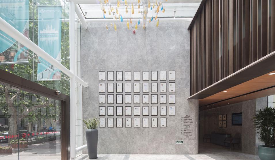 What does a high-end hospital in the "British style" look like? - iNEWS