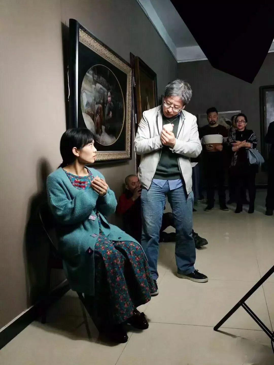 Leng Jun, China's first super-realist person, traveled to Europe for ...