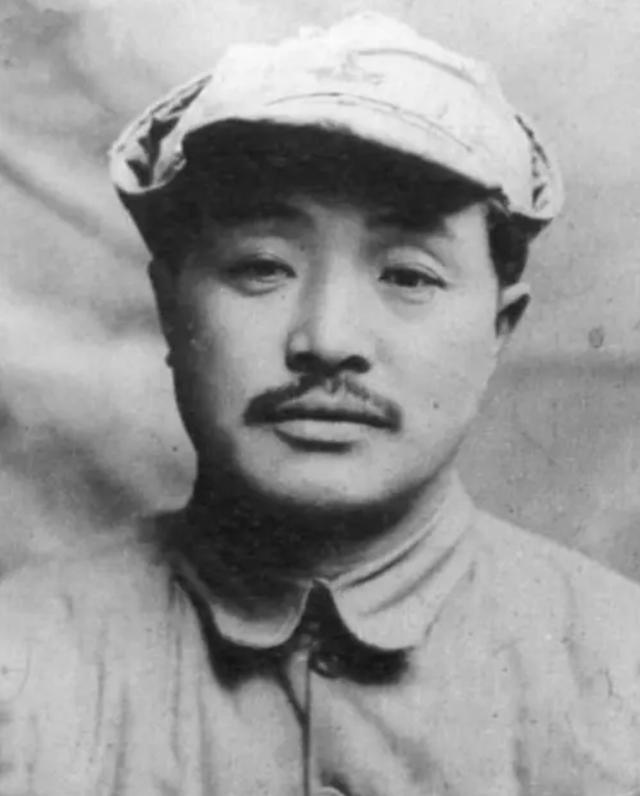 Major General He Ping: Father rescued Mr. He, he married Deng Gong's ...