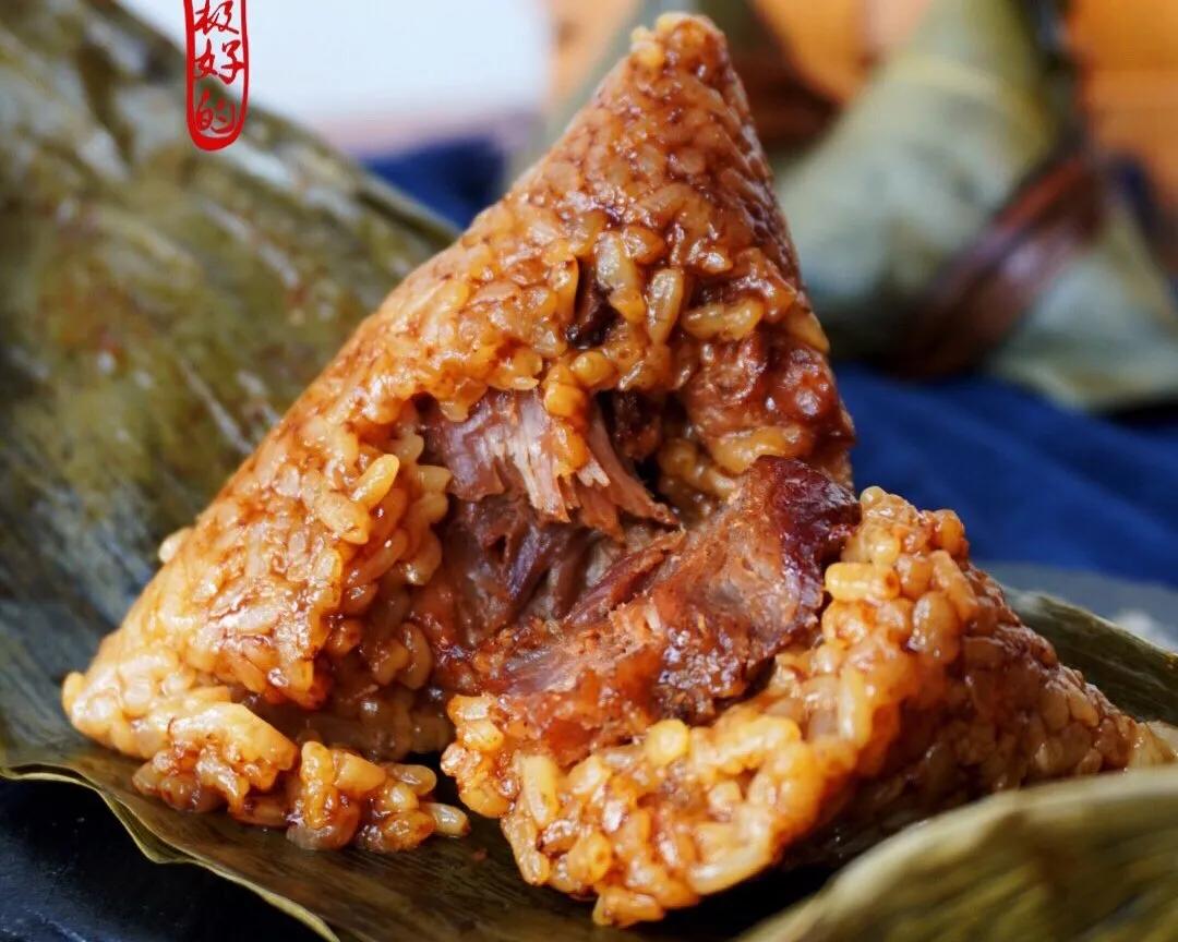 Taste buds explode! Authentic Jiangnan bacon zongzi, rich in soy sauce ...