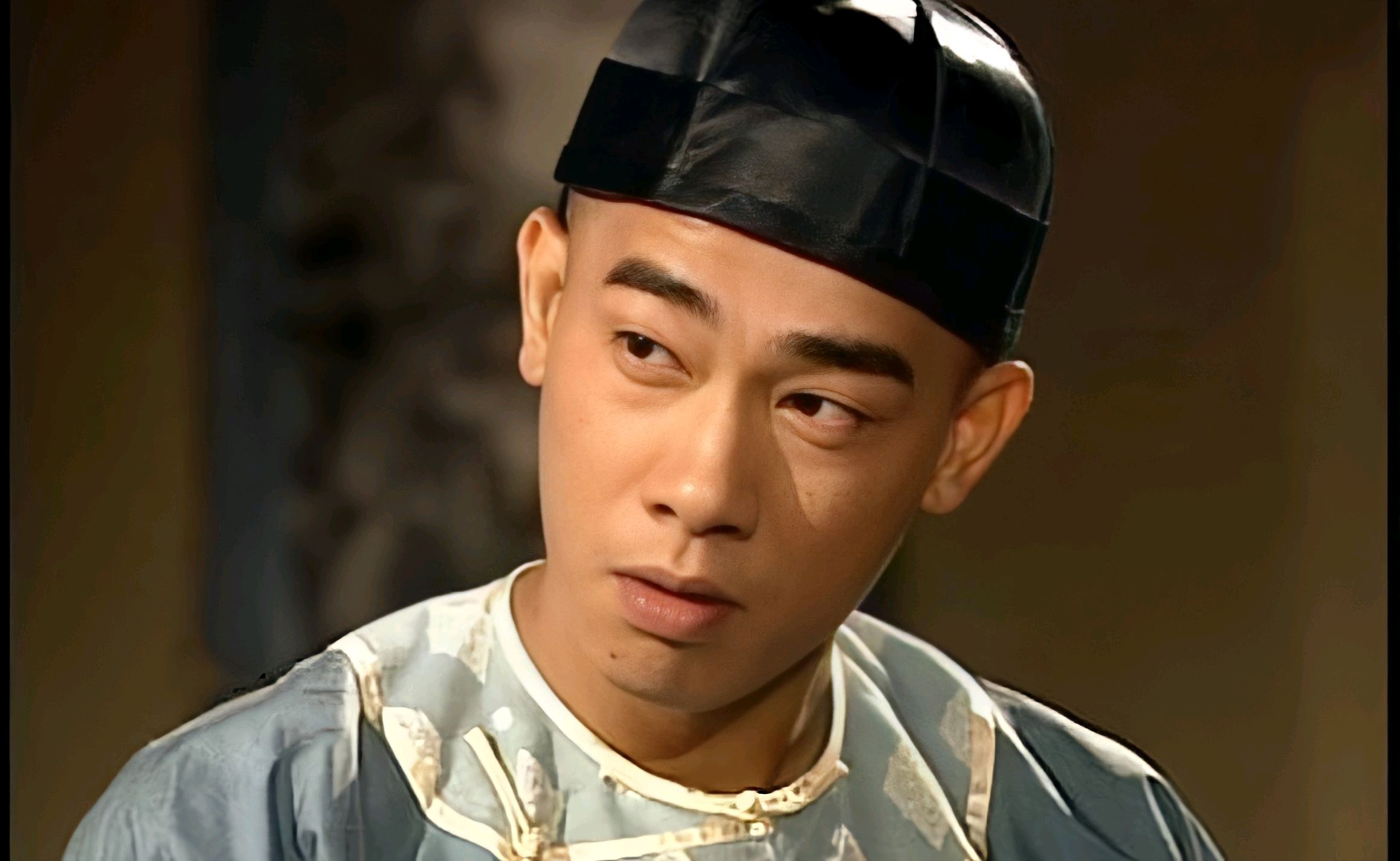 Although Wei Xiaobao has three heirs, two of them are not his own. A Ke ...