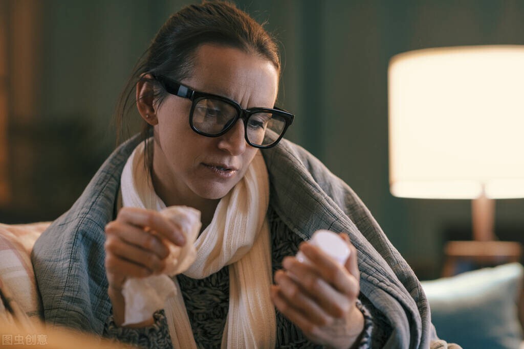 Why do some people always sweat profusely after eating a meal? - iNEWS