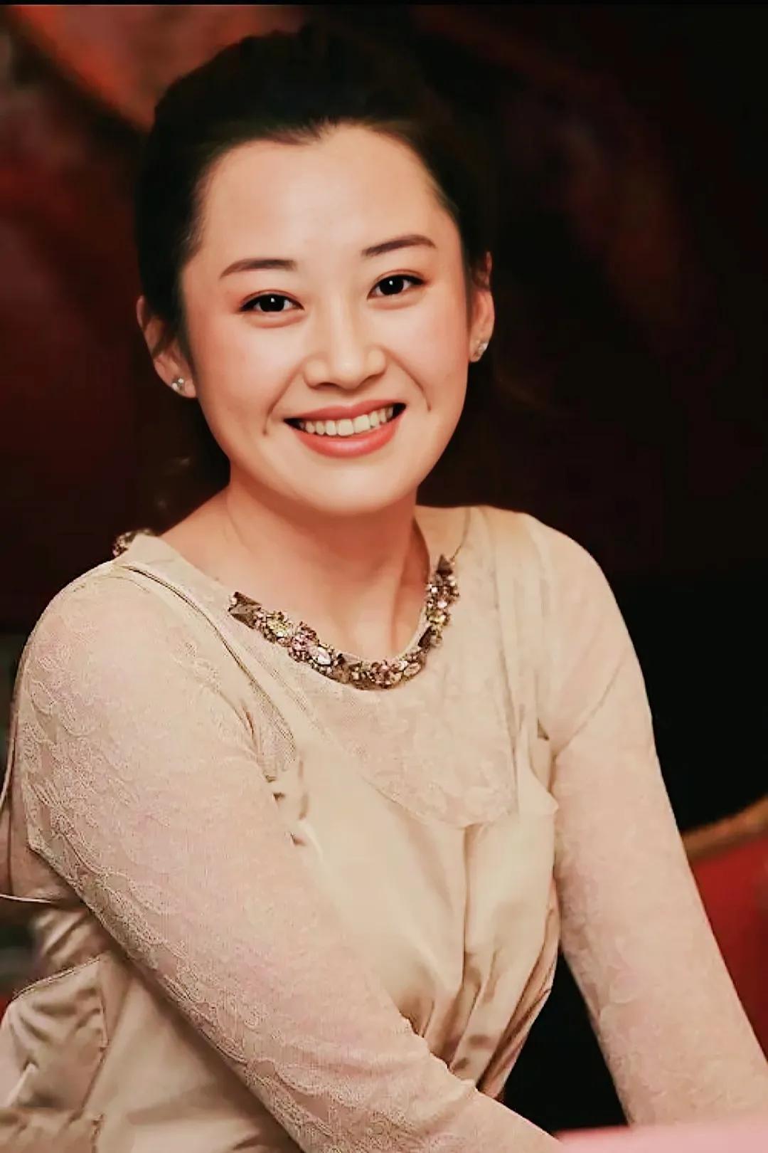 Xu Qing's smile is so charming - iNEWS