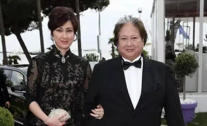 Sammo Hung took his wife to the red carpet after a long absence, his ...