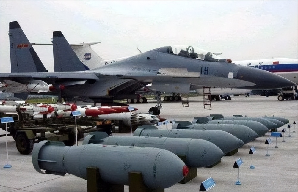 The war is about to start on July 18? Military columns loaded with ...