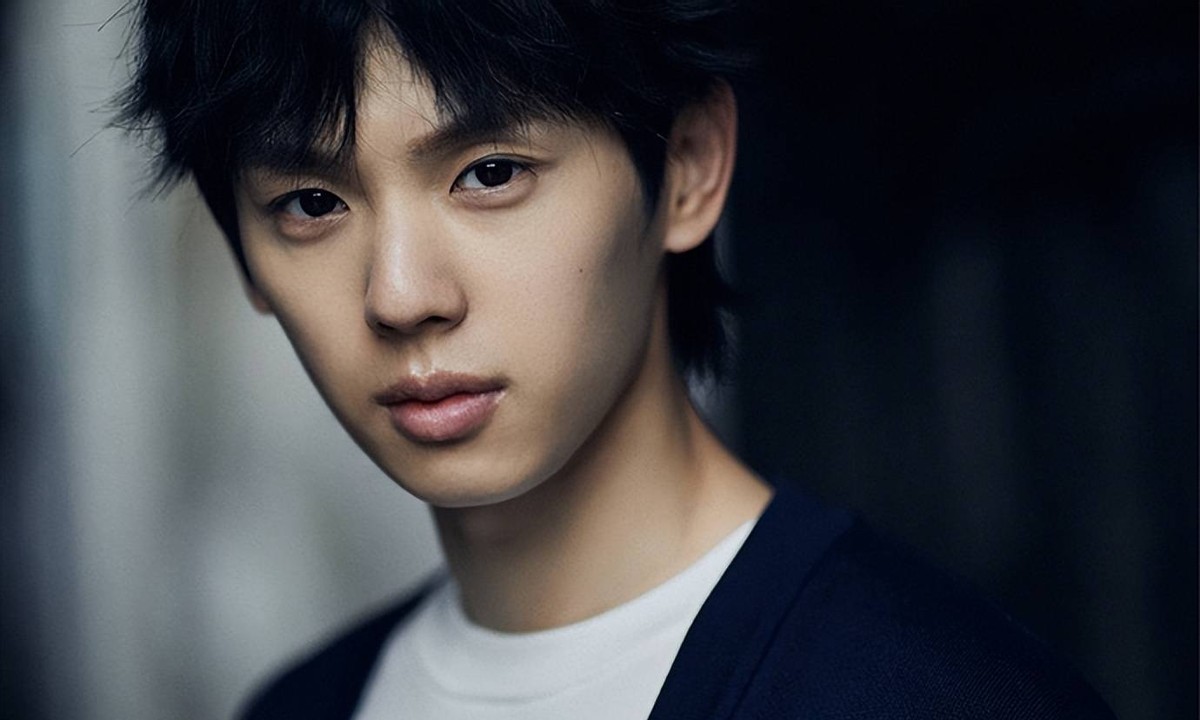 "That Night of Reunion" Actor Shi Yao: Looks like a student on and off ...
