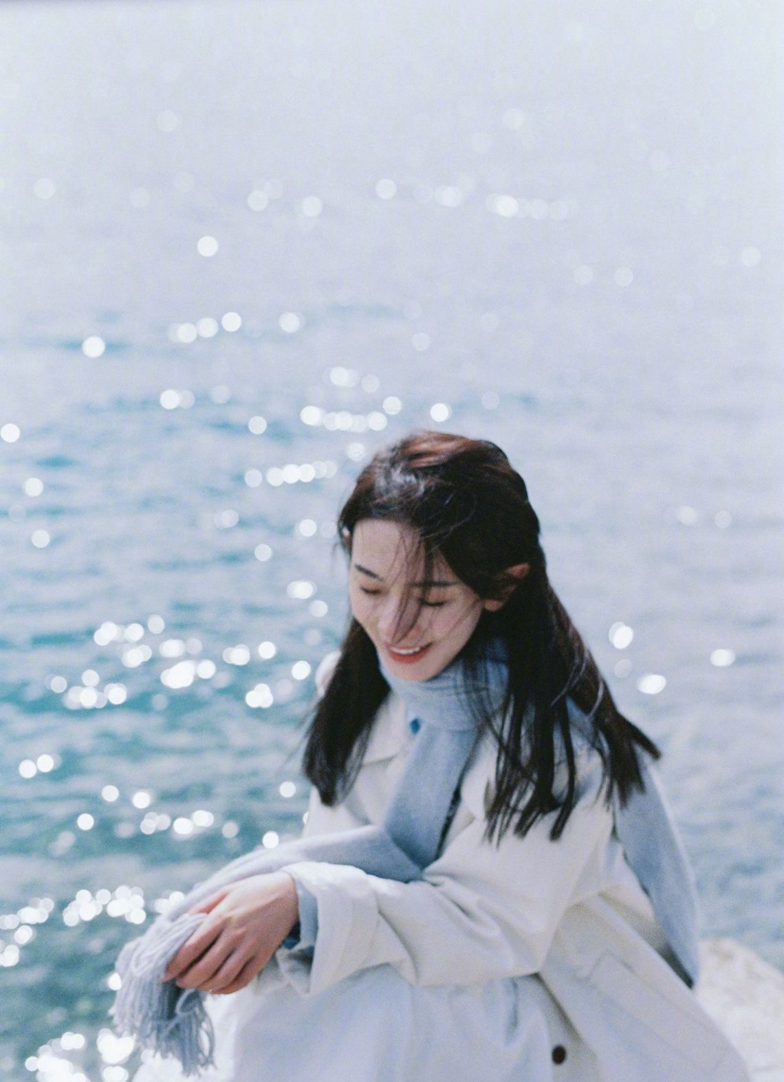 Chen Yao scarf beach play photo - iNEWS