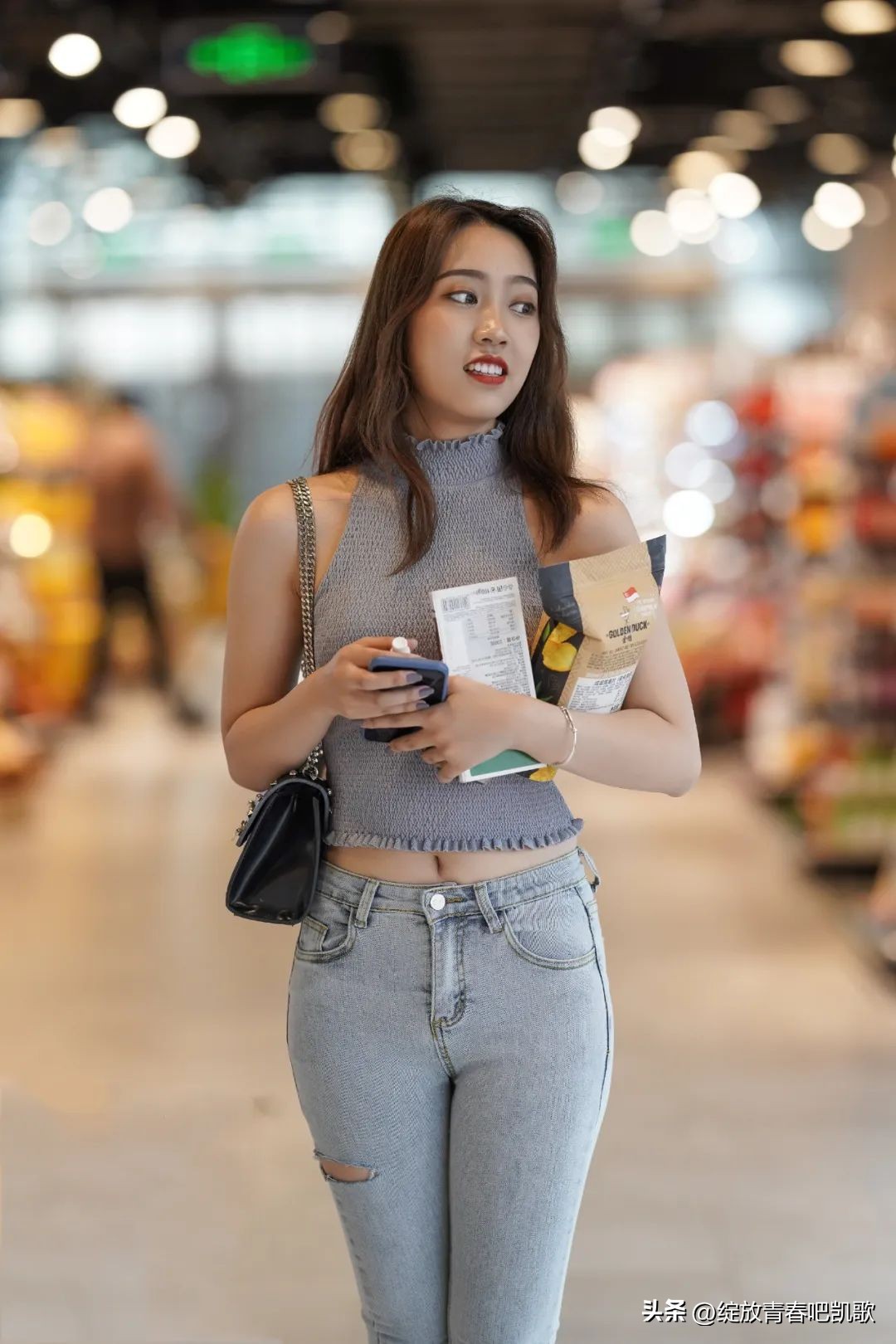 Dress confidently and casually, beautiful and decent - iMedia