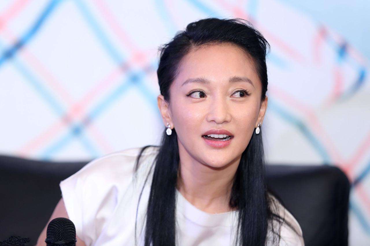 Small gossip: Wang Yanlin, Lin Yongjian, Lin Yanjun, Zhang Hanyun, Zhou ...