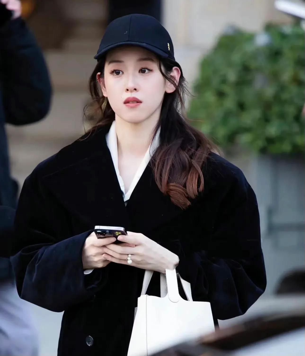 Zhang Ze's natural picture exposed! The face is controversial, netizens ...