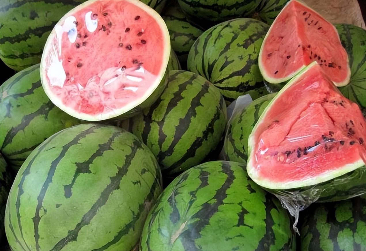 Red flesh VS yellow flesh watermelon, which one would you choose? - iNEWS