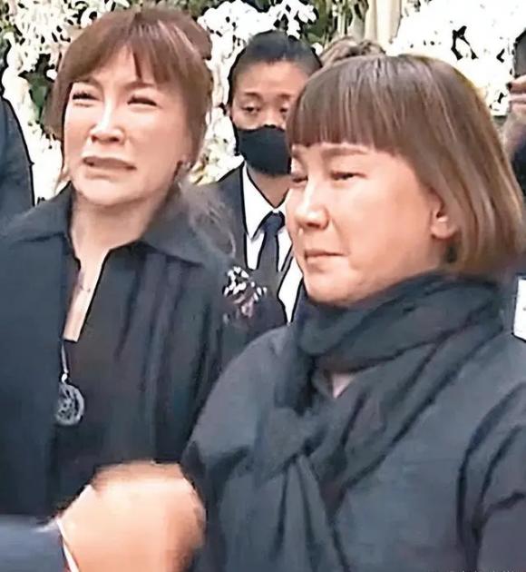 Coco Lee memorial service was turbulent: fans were so excited that they ...