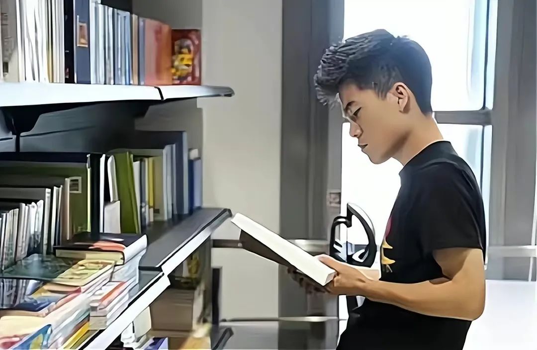 This night in Shanghai, the "prodigal lady" Zhang Xiaohui became ...