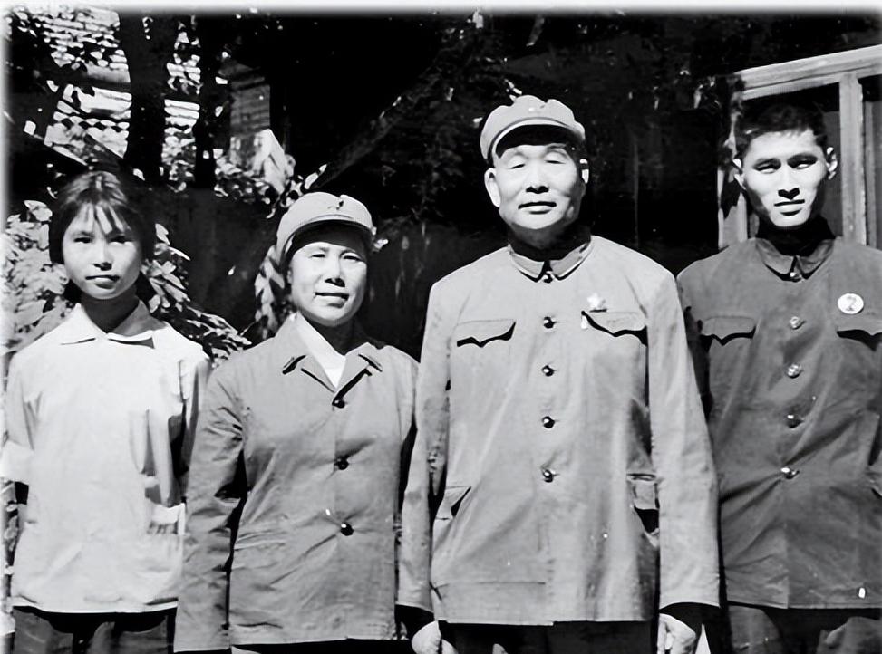 How did the founding general Zhang Yunyi marry Han Bi, the barber girl ...