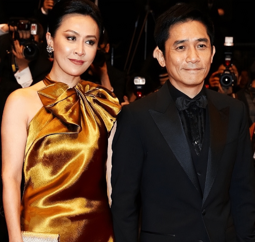 Carina Lau and Tony Leung's emotional change? The man was kissed by a ...