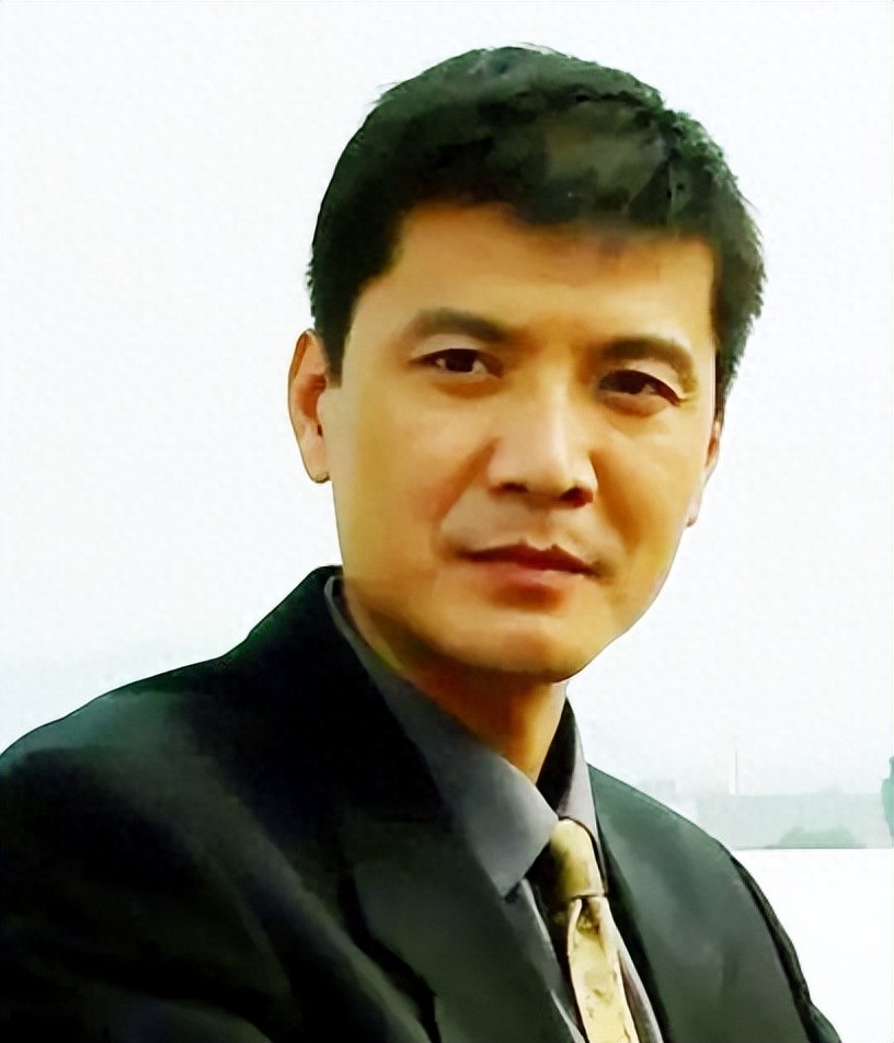 Popular actress Xi Wang: I love my stepfather and my biological father ...