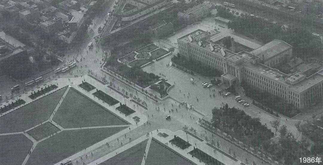 Old Dalian Image—Old Image of People's Square - iNEWS